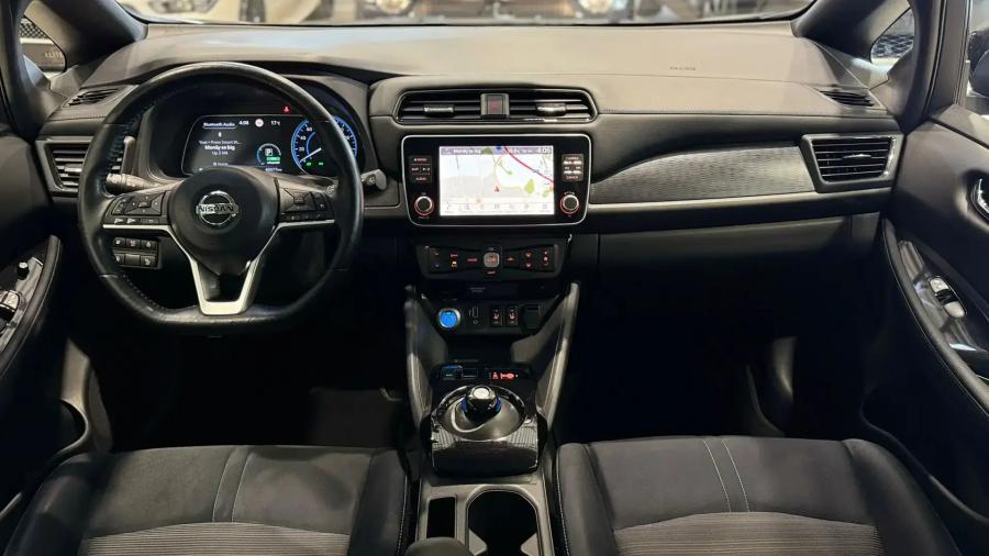 Black Nissan Leaf 2021 in Marupe, with an engine capacity of 0.00 L and mileage of 40 thousand km for 15990 €, photo 8 on AUTOMOTO.COM.LV