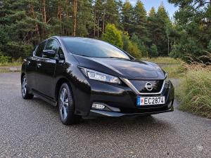Melns Nissan Leaf 2021 Viļņa, ar dzinēja tilpumu 0.00 L un nobraukumu 75 tūkst. km par 15000 €, foto  vietnē AUTOMOTO.COM.LV
