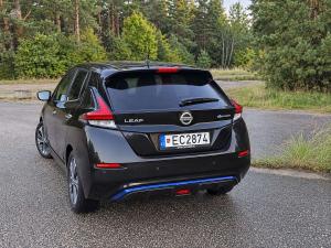 Black Nissan Leaf 2021 in Vilnius, with an engine capacity of 0.00 L and mileage of 75 thousand km for 15000 €, photo 4 on AUTOMOTO.COM.LV