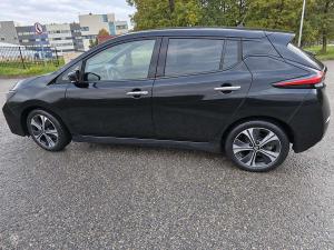 Black Nissan Leaf 2021 in Vilnius, with an engine capacity of 0.00 L and mileage of 75 thousand km for 15000 €, photo 7 on AUTOMOTO.COM.LV