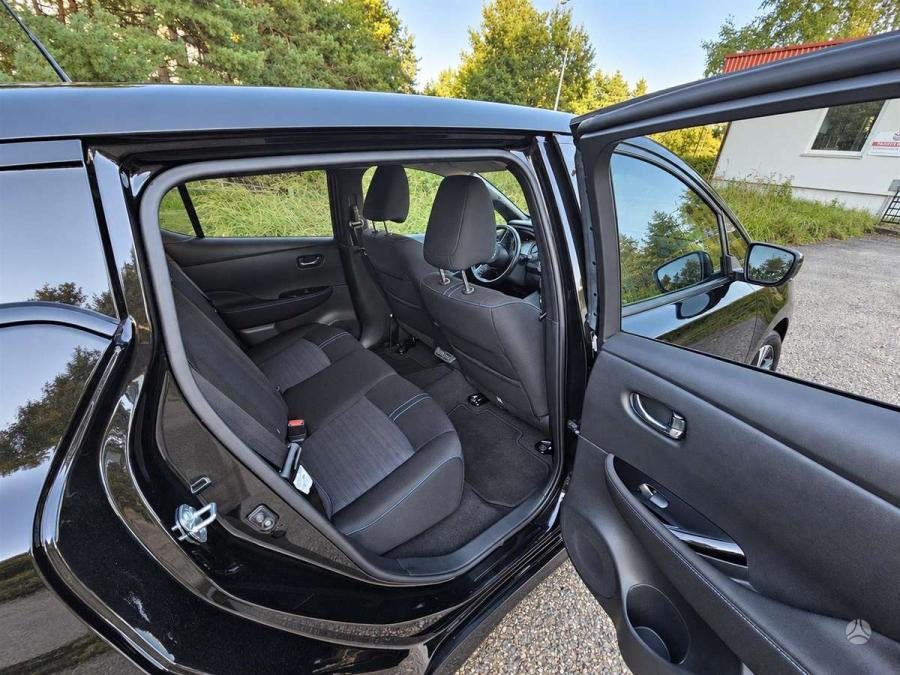 Black Nissan Leaf 2021 in Vilnius, with an engine capacity of 0.00 L and mileage of 75 thousand km for 15000 €, photo 16 on AUTOMOTO.COM.LV