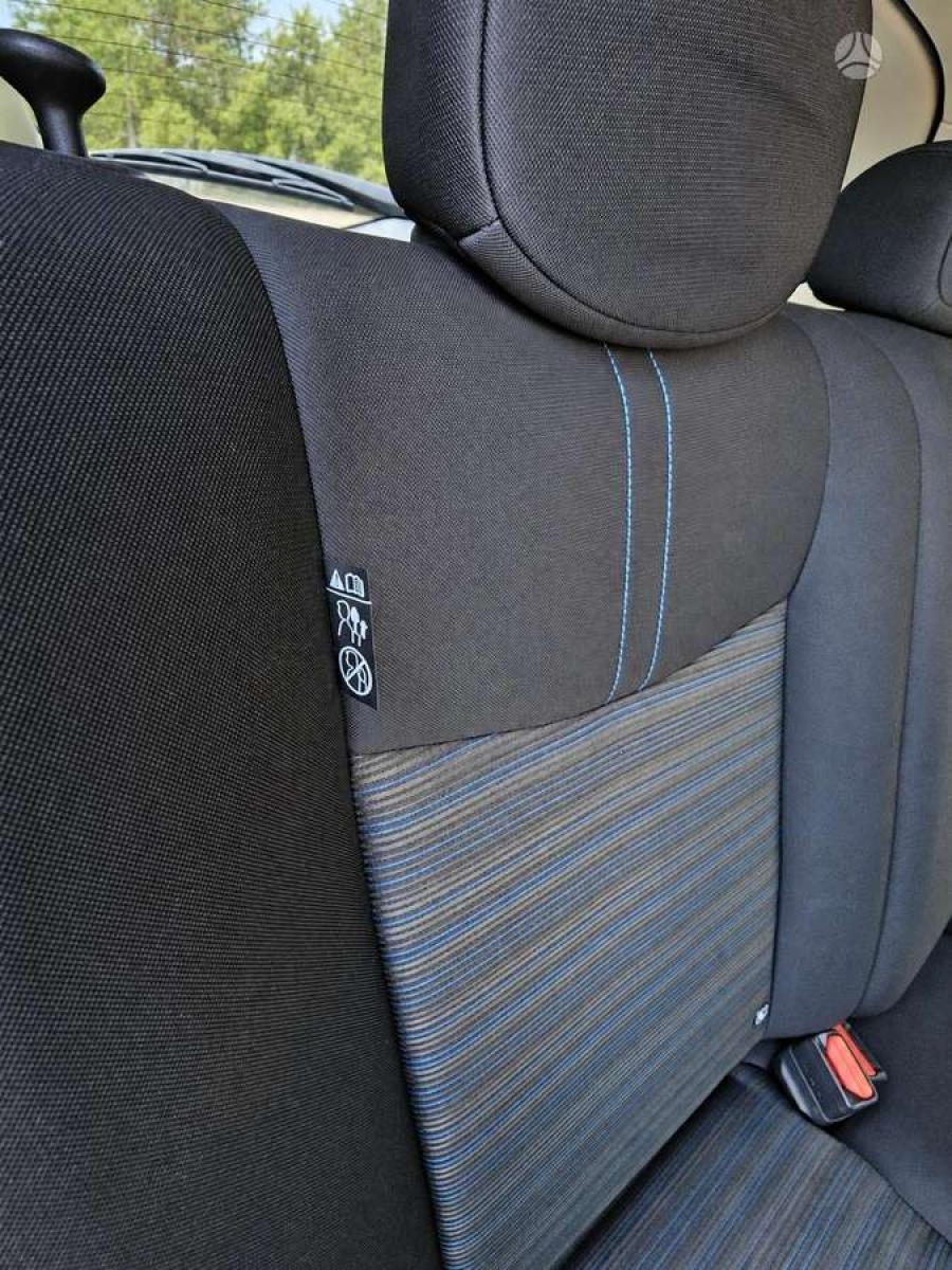 Black Nissan Leaf 2021 in Vilnius, with an engine capacity of 0.00 L and mileage of 75 thousand km for 15000 €, photo 19 on AUTOMOTO.COM.LV