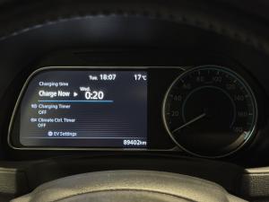 Black Nissan Leaf 2021 in Riga, with an engine capacity of 0.00 L and mileage of 89 thousand km for 14990 €, photo 28 on AUTOMOTO.COM.LV