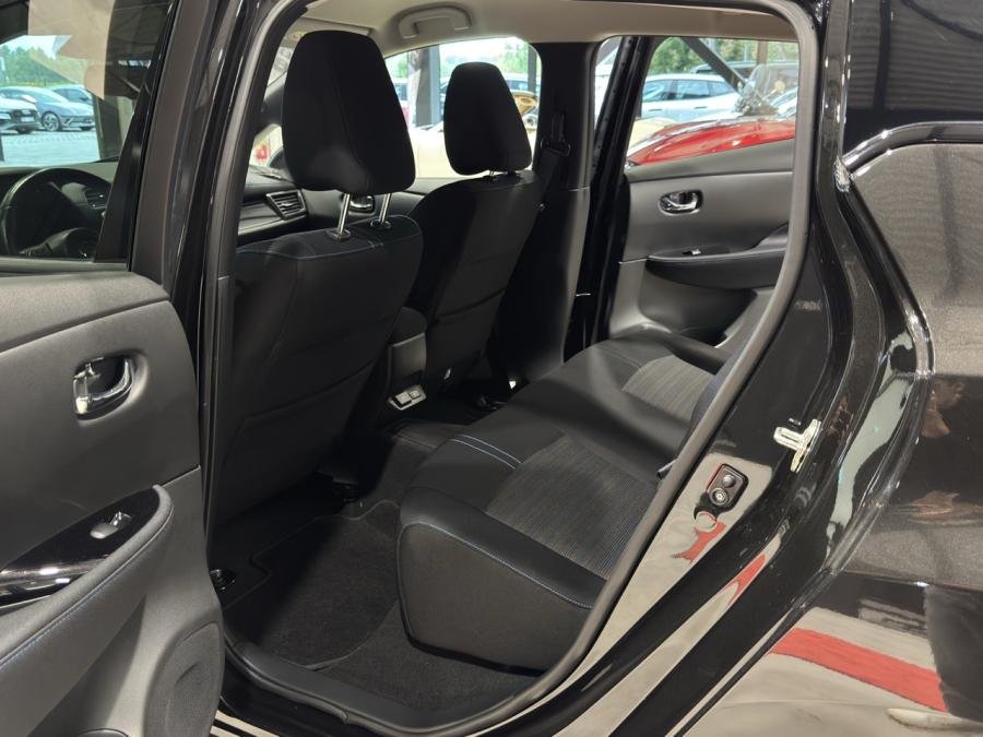 Black Nissan Leaf 2021 in Riga, with an engine capacity of 0.00 L and mileage of 89 thousand km for 14990 €, photo 45 on AUTOMOTO.COM.LV