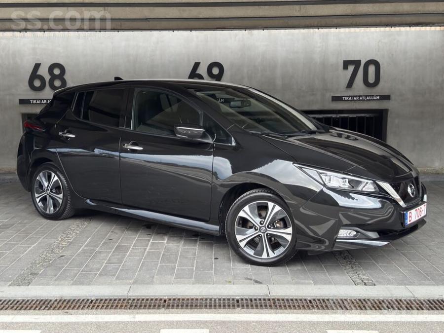 Melns Nissan Leaf 2021 Rīga, ar dzinēja tilpumu 0.00 L un nobraukumu 89 tūkst. km par 14990 €, foto 4 vietnē AUTOMOTO.COM.LV
