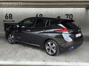 Melns Nissan Leaf 2021 Rīga, ar dzinēja tilpumu 0.00 L un nobraukumu 89 tūkst. km par 14990 €, foto 5 vietnē AUTOMOTO.COM.LV