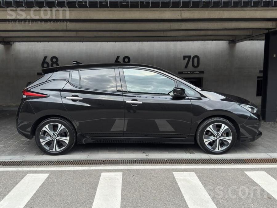 Melns Nissan Leaf 2021 Rīga, ar dzinēja tilpumu 0.00 L un nobraukumu 89 tūkst. km par 14990 €, foto 10 vietnē AUTOMOTO.COM.LV
