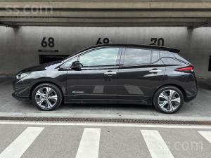 Melns Nissan Leaf 2021 Rīga, ar dzinēja tilpumu 0.00 L un nobraukumu 89 tūkst. km par 14990 €, foto 11 vietnē AUTOMOTO.COM.LV