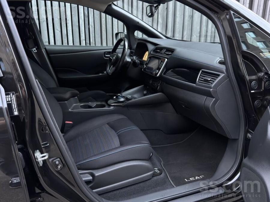 Melns Nissan Leaf 2021 Rīga, ar dzinēja tilpumu 0.00 L un nobraukumu 89 tūkst. km par 14990 €, foto 15 vietnē AUTOMOTO.COM.LV