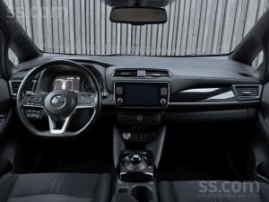 Melns Nissan Leaf 2021 Rīga, ar dzinēja tilpumu 0.00 L un nobraukumu 89 tūkst. km par 14990 €, foto 17 vietnē AUTOMOTO.COM.LV