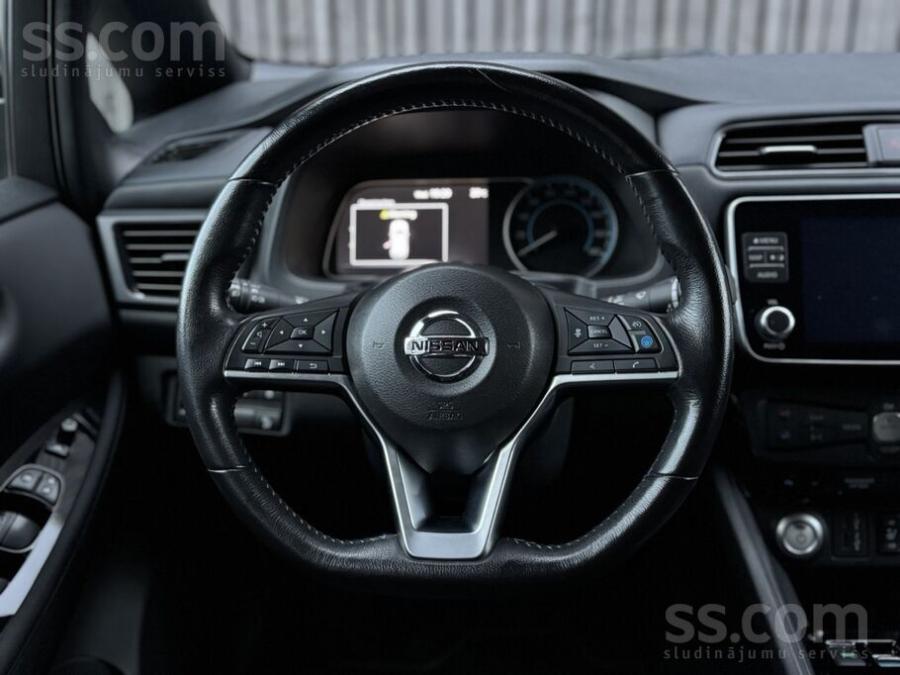 Melns Nissan Leaf 2021 Rīga, ar dzinēja tilpumu 0.00 L un nobraukumu 89 tūkst. km par 14990 €, foto 18 vietnē AUTOMOTO.COM.LV