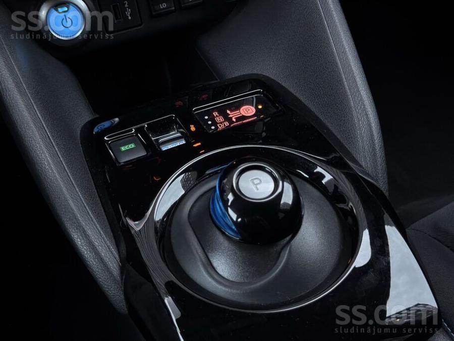 Melns Nissan Leaf 2021 Rīga, ar dzinēja tilpumu 0.00 L un nobraukumu 89 tūkst. km par 14990 €, foto 26 vietnē AUTOMOTO.COM.LV