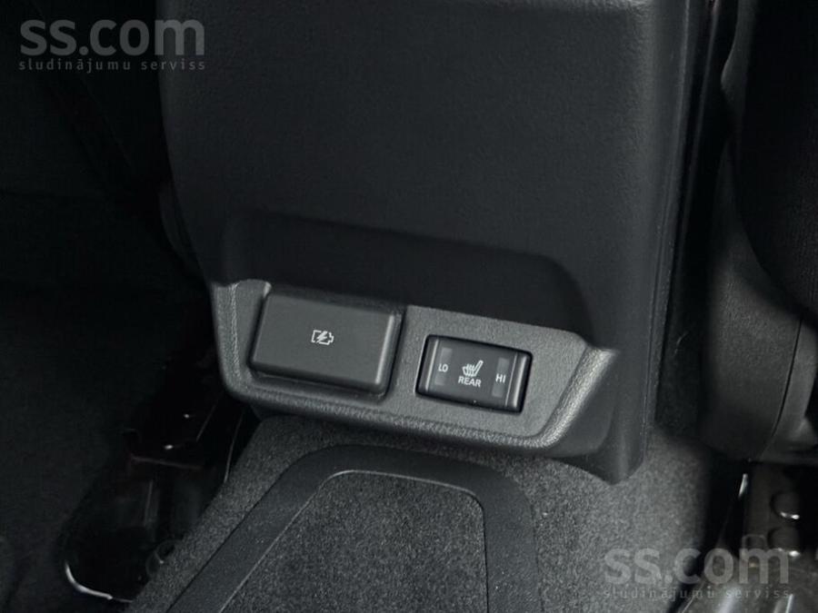 Melns Nissan Leaf 2021 Rīga, ar dzinēja tilpumu 0.00 L un nobraukumu 89 tūkst. km par 14990 €, foto 32 vietnē AUTOMOTO.COM.LV