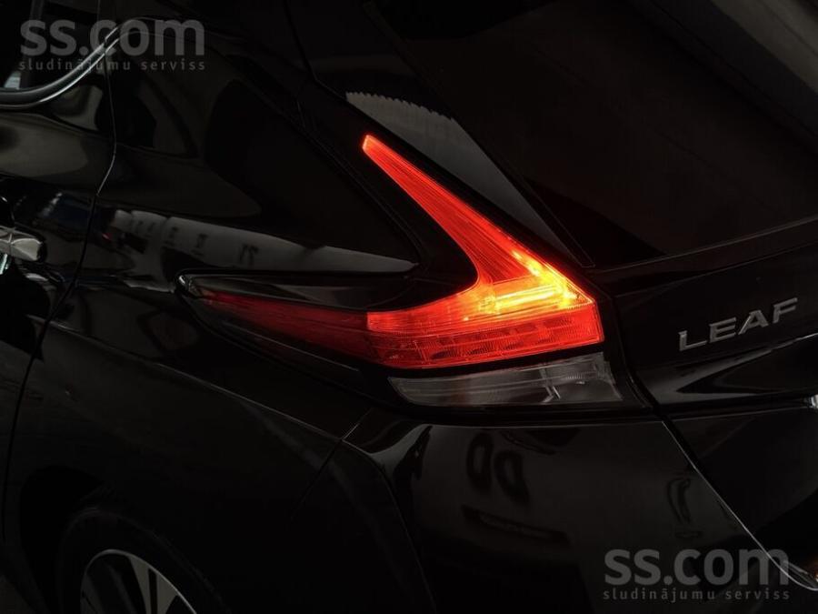 Melns Nissan Leaf 2021 Rīga, ar dzinēja tilpumu 0.00 L un nobraukumu 89 tūkst. km par 14990 €, foto 34 vietnē AUTOMOTO.COM.LV