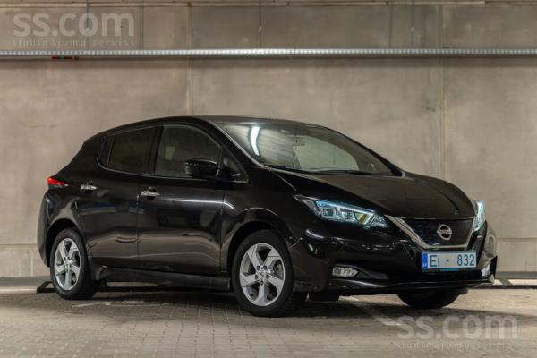 Melns Nissan Leaf 2021 Rīga, ar dzinēja tilpumu 0.00 L un nobraukumu 19 tūkst. km par 17500 €, foto 3 vietnē AUTOMOTO.COM.LV