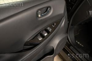 Black Nissan Leaf 2021 in Riga, with an engine capacity of 0.00 L and mileage of 19 thousand km for 17500 €, photo 16 on AUTOMOTO.COM.LV