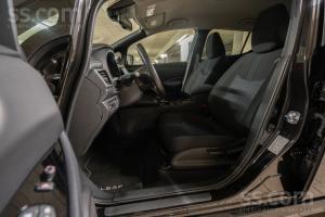 Black Nissan Leaf 2021 in Riga, with an engine capacity of 0.00 L and mileage of 19 thousand km for 17500 €, photo 18 on AUTOMOTO.COM.LV