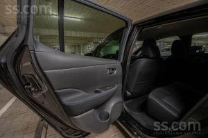 Black Nissan Leaf 2021 in Riga, with an engine capacity of 0.00 L and mileage of 19 thousand km for 17500 €, photo 19 on AUTOMOTO.COM.LV
