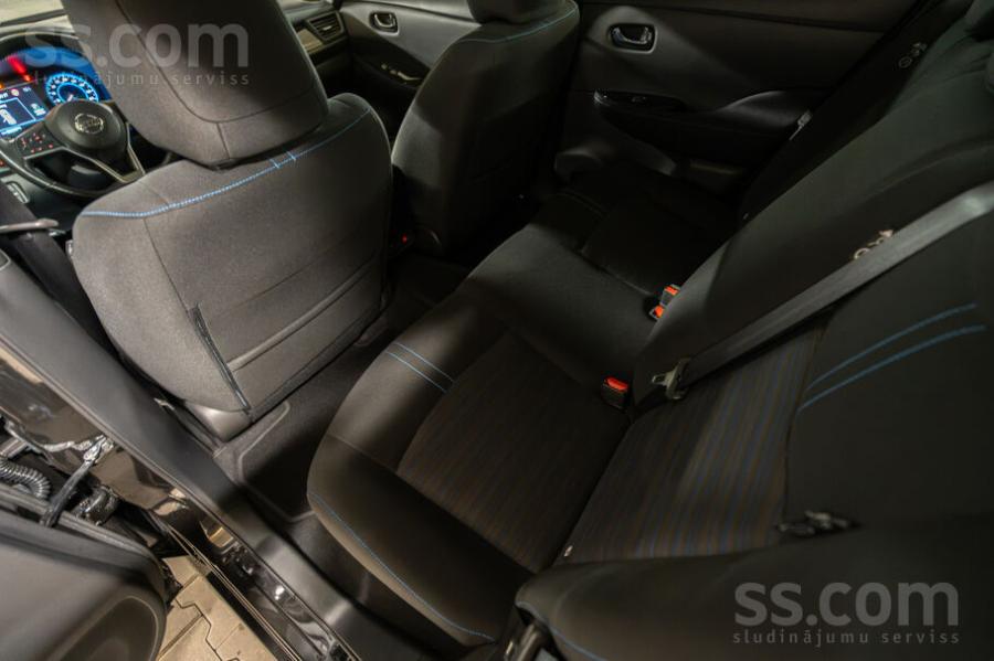 Black Nissan Leaf 2021 in Riga, with an engine capacity of 0.00 L and mileage of 19 thousand km for 17500 €, photo 20 on AUTOMOTO.COM.LV