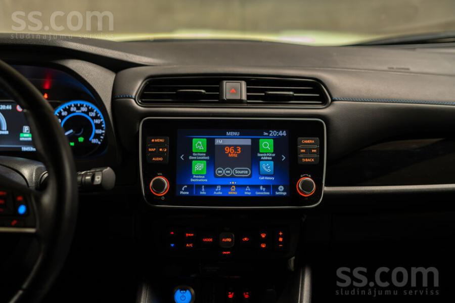 Black Nissan Leaf 2021 in Riga, with an engine capacity of 0.00 L and mileage of 19 thousand km for 17500 €, photo 26 on AUTOMOTO.COM.LV