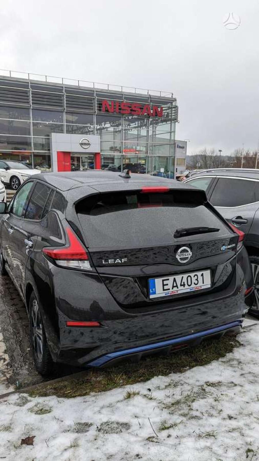 Melns Nissan Leaf 2022 Viļņa, ar dzinēja tilpumu 0.00 L un nobraukumu 62 tūkst. km par 11900 €, foto 4 vietnē AUTOMOTO.COM.LV
