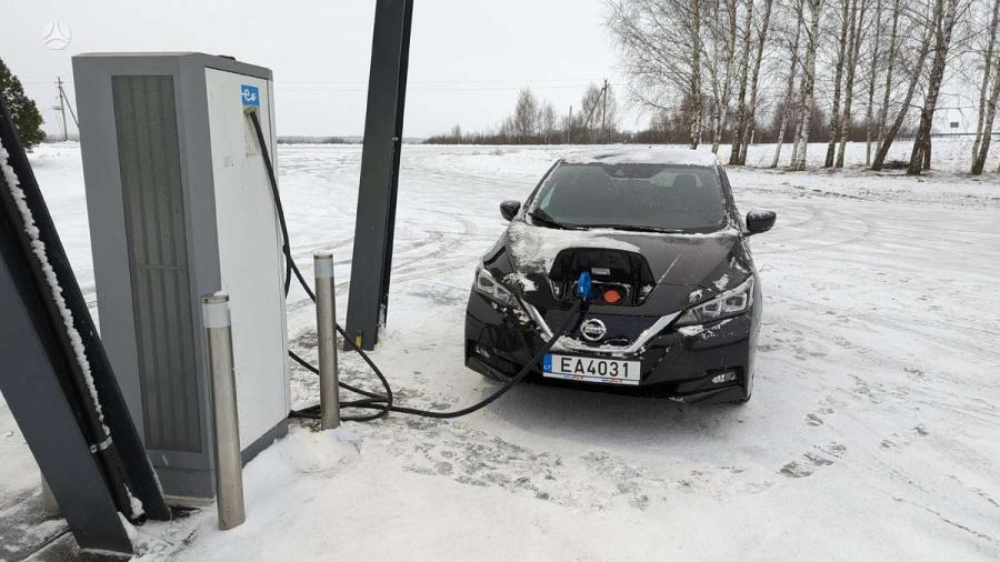 Melns Nissan Leaf 2022 Viļņa, ar dzinēja tilpumu 0.00 L un nobraukumu 62 tūkst. km par 11900 €, foto 8 vietnē AUTOMOTO.COM.LV