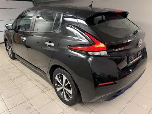 Black Nissan Leaf 2022 in Kaunas, with an engine capacity of 0.00 L and mileage of 60 thousand km for 12750 €, photo 7 on AUTOMOTO.COM.LV