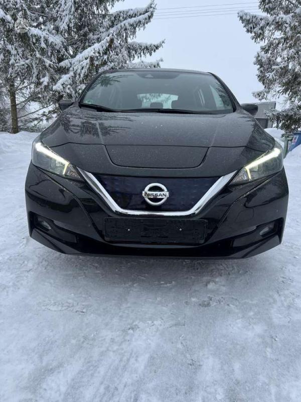 Melns Nissan Leaf 2022 Kauņa, ar dzinēja tilpumu 0.00 L un nobraukumu 60 tūkst. km par 12850 €, foto 2 vietnē AUTOMOTO.COM.LV