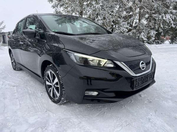 Melns Nissan Leaf 2022 Kauņa, ar dzinēja tilpumu 0.00 L un nobraukumu 60 tūkst. km par 12850 €, foto 4 vietnē AUTOMOTO.COM.LV