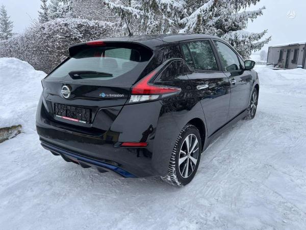 Melns Nissan Leaf 2022 Kauņa, ar dzinēja tilpumu 0.00 L un nobraukumu 60 tūkst. km par 12850 €, foto 8 vietnē AUTOMOTO.COM.LV