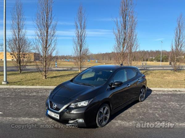 Melns Nissan Leaf 2022 Tallina, ar dzinēja tilpumu 0.00 L un nobraukumu 27 tūkst. km par 17990 €, foto 1 vietnē AUTOMOTO.COM.LV