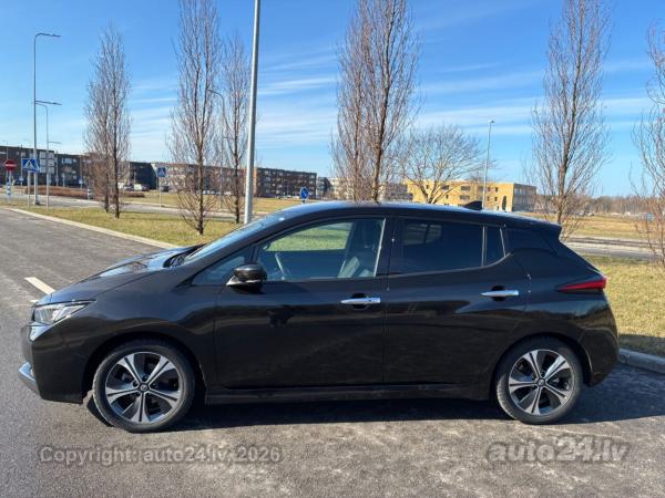 Melns Nissan Leaf 2022 Tallina, ar dzinēja tilpumu 0.00 L un nobraukumu 27 tūkst. km par 17990 €, foto 2 vietnē AUTOMOTO.COM.LV
