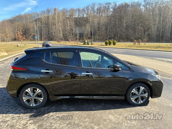 Melns Nissan Leaf 2022 Tallina, ar dzinēja tilpumu 0.00 L un nobraukumu 27 tūkst. km par 17990 €, foto 6 vietnē AUTOMOTO.COM.LV