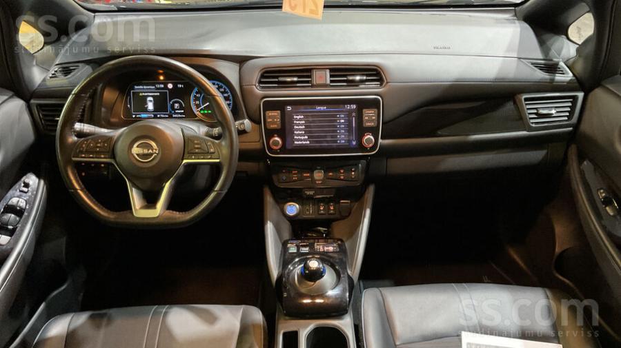 Melns Nissan Leaf 2022 Rīga, ar dzinēja tilpumu 0.00 L un nobraukumu 86 tūkst. km par 17750 €, foto 6 vietnē AUTOMOTO.COM.LV