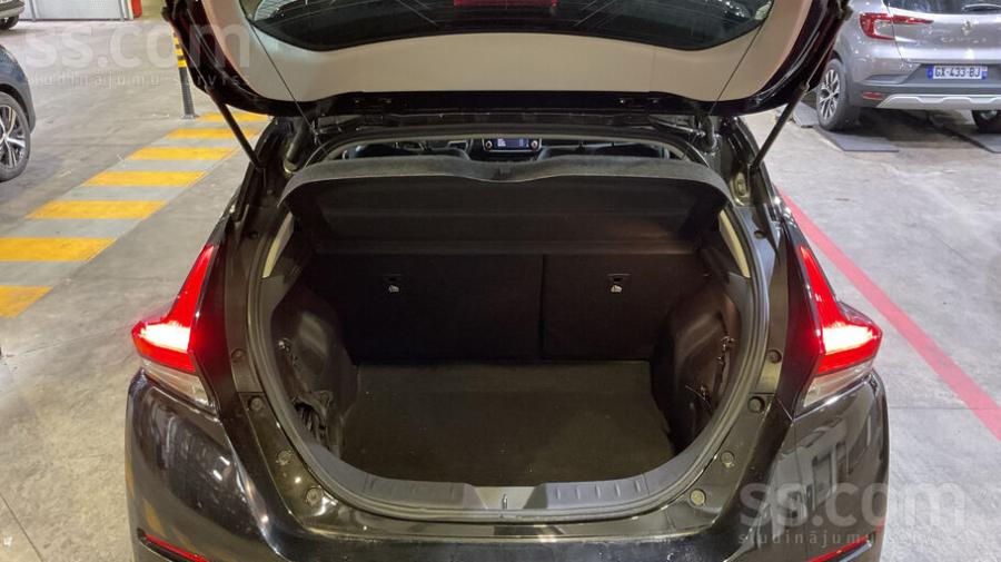 Melns Nissan Leaf 2022 Rīga, ar dzinēja tilpumu 0.00 L un nobraukumu 86 tūkst. km par 17750 €, foto 9 vietnē AUTOMOTO.COM.LV