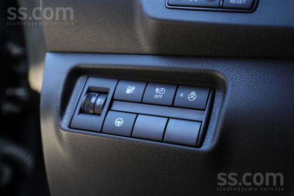 Black Nissan Leaf 2022 in Tukums, with an engine capacity of 0.00 L and mileage of 63 thousand km for 16500 €, photo 10 on AUTOMOTO.COM.LV