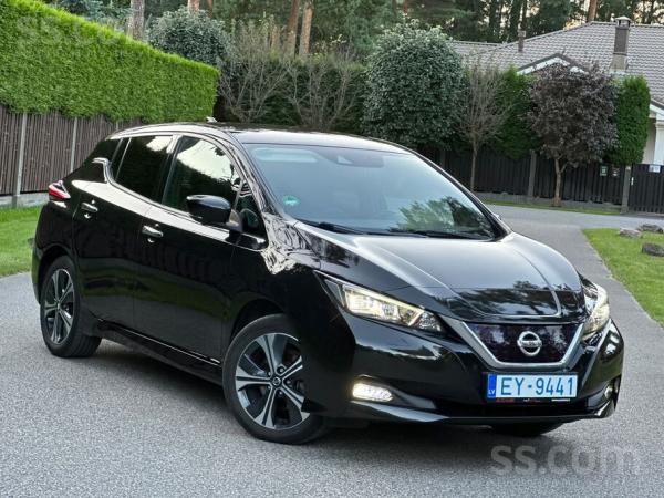 Black Nissan Leaf 2022 in Riga, with an engine capacity of 0.00 L and mileage of 73 thousand km for 16450 €, photo 3 on AUTOMOTO.COM.LV