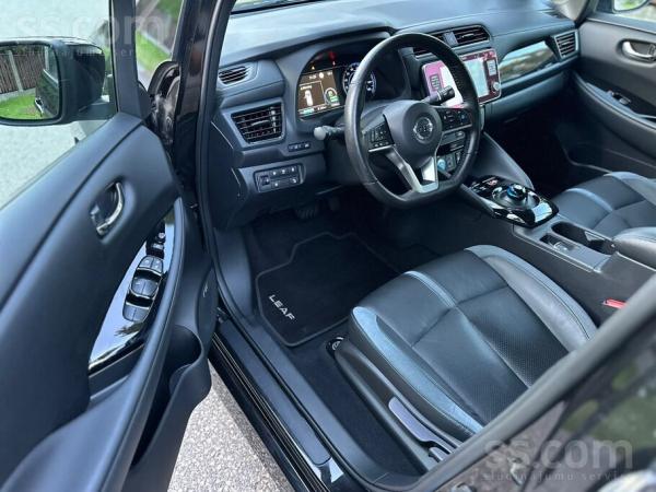 Black Nissan Leaf 2022 in Riga, with an engine capacity of 0.00 L and mileage of 73 thousand km for 16450 €, photo 9 on AUTOMOTO.COM.LV