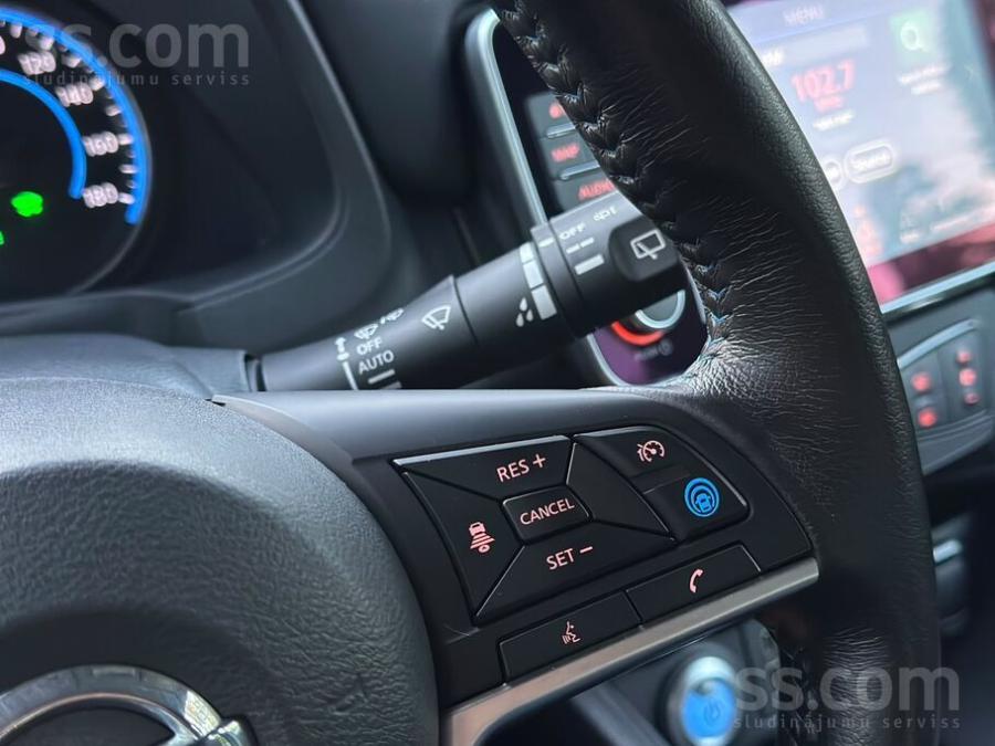 Black Nissan Leaf 2022 in Riga, with an engine capacity of 0.00 L and mileage of 73 thousand km for 16450 €, photo 15 on AUTOMOTO.COM.LV