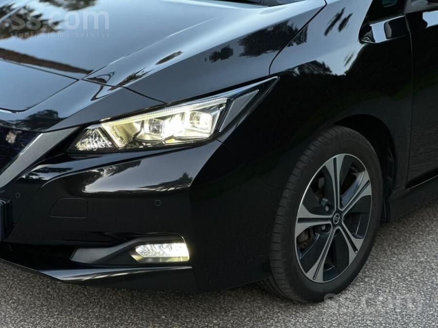 Black Nissan Leaf 2022 in Riga, with an engine capacity of 0.00 L and mileage of 73 thousand km for 16450 €, photo 33 on AUTOMOTO.COM.LV