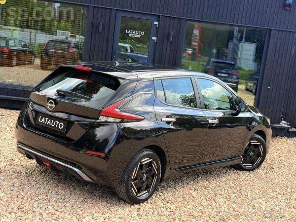 Melns Nissan Leaf 2022 Rīga, ar dzinēja tilpumu 0.00 L un nobraukumu 54 tūkst. km par 16750 €, foto 4 vietnē AUTOMOTO.COM.LV