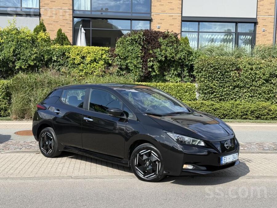 Melns Nissan Leaf 2022 Rīga, ar dzinēja tilpumu 0.00 L un nobraukumu 55 tūkst. km par 16550 €, foto 4 vietnē AUTOMOTO.COM.LV