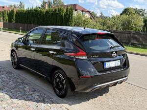 Melns Nissan Leaf 2022 Rīga, ar dzinēja tilpumu 0.00 L un nobraukumu 55 tūkst. km par 16550 €, foto 10 vietnē AUTOMOTO.COM.LV