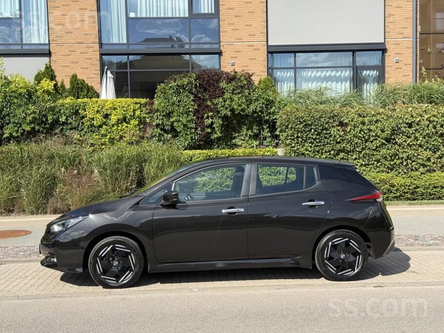 Melns Nissan Leaf 2022 Rīga, ar dzinēja tilpumu 0.00 L un nobraukumu 55 tūkst. km par 16550 €, foto 13 vietnē AUTOMOTO.COM.LV