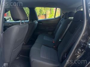 Melns Nissan Leaf 2022 Rīga, ar dzinēja tilpumu 0.00 L un nobraukumu 55 tūkst. km par 16550 €, foto 23 vietnē AUTOMOTO.COM.LV
