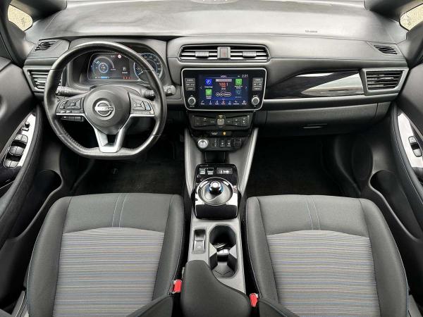 Black Nissan Leaf 2022 in Vilnius, with an engine capacity of 0.00 L and mileage of 62 thousand km for 16750 €, photo 4 on AUTOMOTO.COM.LV