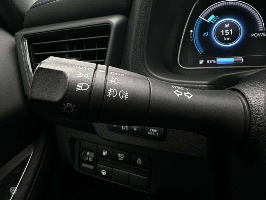 Melns Nissan Leaf 2022 Viļņa, ar dzinēja tilpumu 0.00 L un nobraukumu 62 tūkst. km par 16750 €, foto 12 vietnē AUTOMOTO.COM.LV