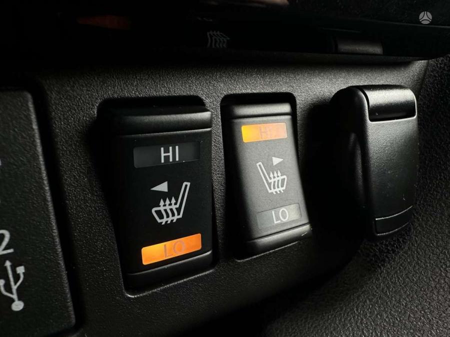 Melns Nissan Leaf 2022 Viļņa, ar dzinēja tilpumu 0.00 L un nobraukumu 62 tūkst. km par 16750 €, foto 19 vietnē AUTOMOTO.COM.LV