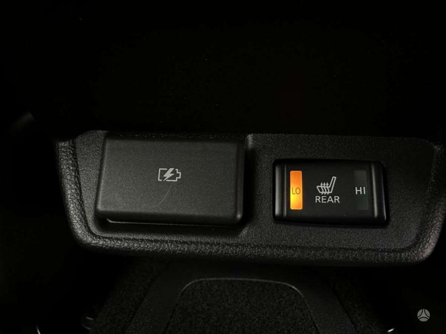 Melns Nissan Leaf 2022 Viļņa, ar dzinēja tilpumu 0.00 L un nobraukumu 62 tūkst. km par 16750 €, foto 23 vietnē AUTOMOTO.COM.LV