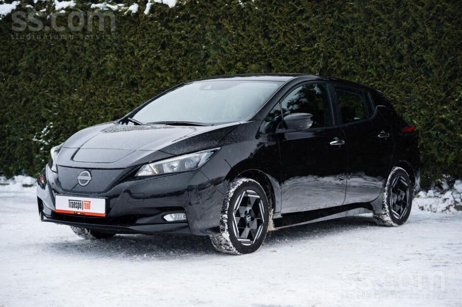 Melns Nissan Leaf 2023 Rīga, ar dzinēja tilpumu 0.00 L un nobraukumu 19 tūkst. km par 19500 €, foto 1 vietnē AUTOMOTO.COM.LV
